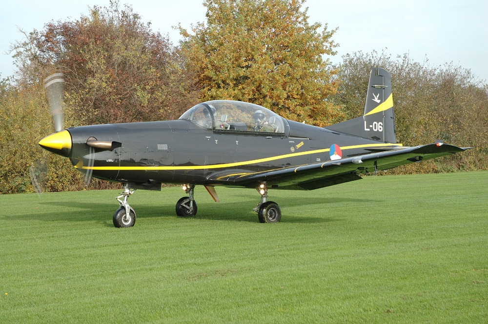 PC-7 der RNLAF werden bei Pilatus modernisiert - Aerobuzz.de