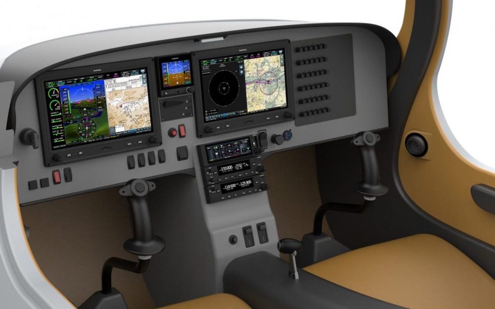 Elektroflugzeug eFlyer 2 erhält Garmin G3X Touch-Avionik - Aerobuzz.de