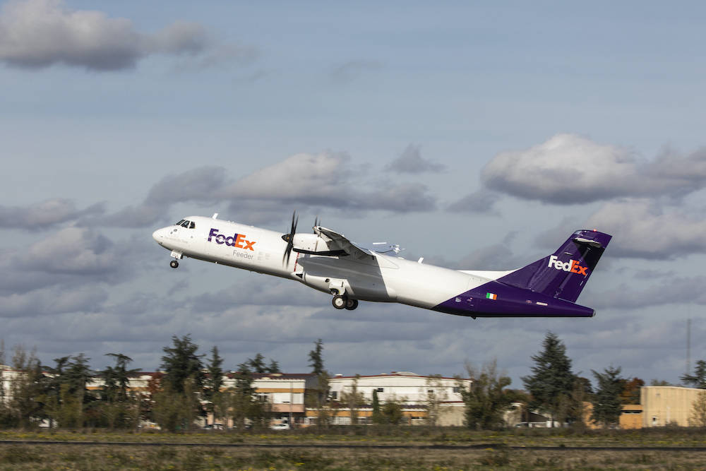 ATR hat die erste ATR 72-600F an FedEx ausgeliefert - Aerobuzz.de