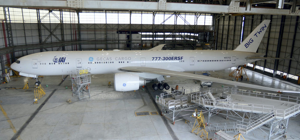 777-300ERSF Big Twin: Start der Modifikationen - Aerobuzz.de