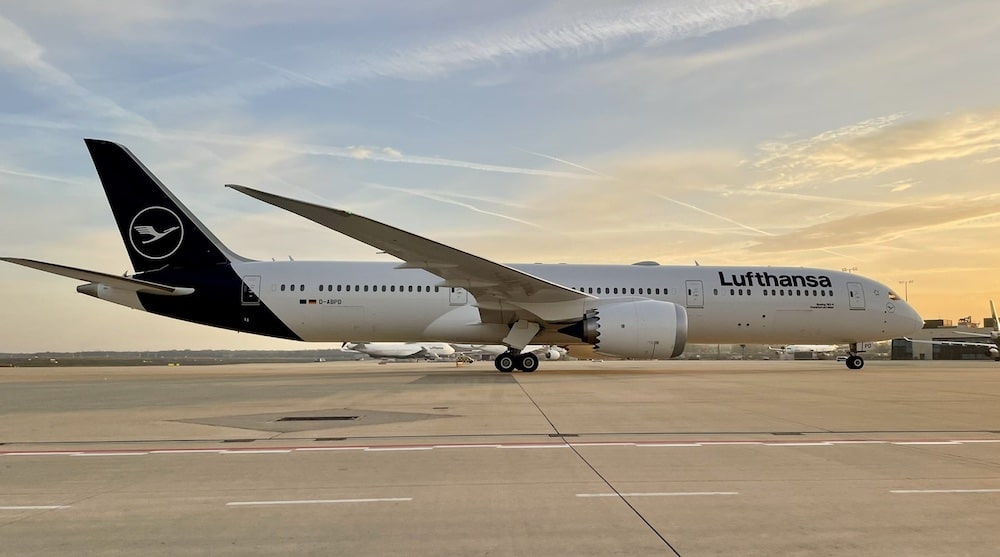 Die zweite Boeing 787 der Lufthansa ist in Frankfurt angekommen ...