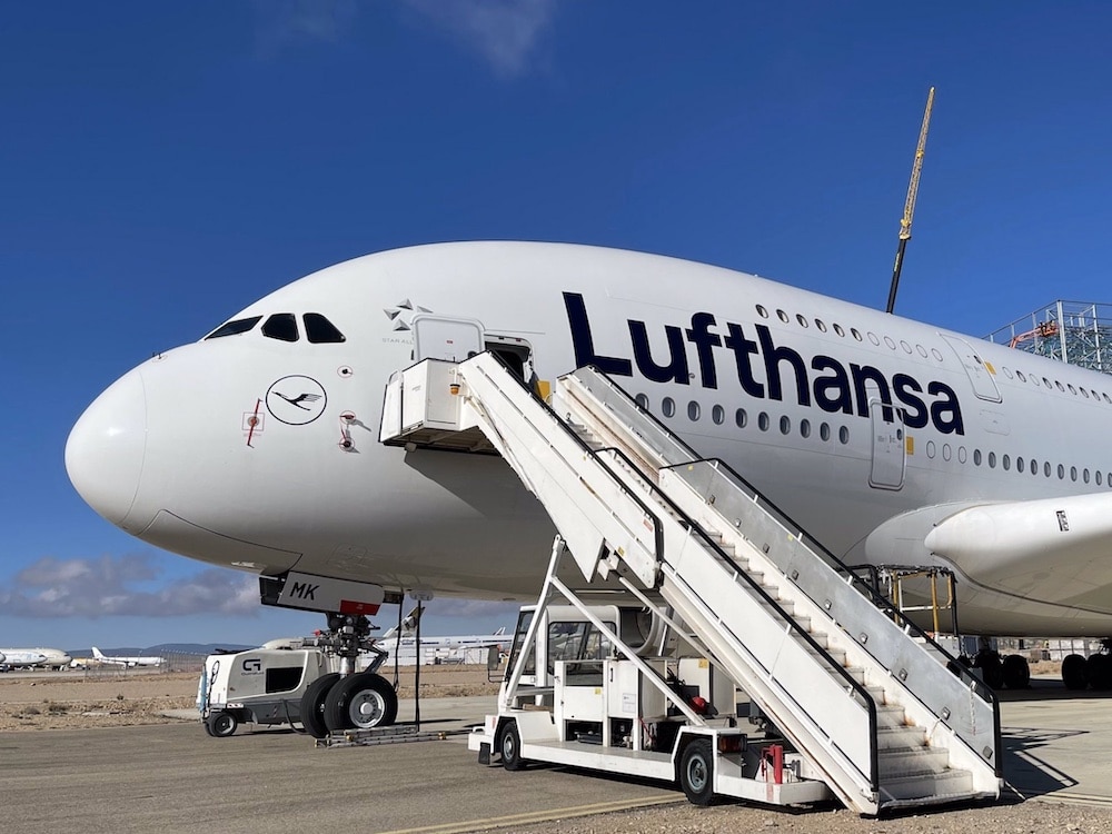 Lufthansa hat die erste A380 aus Teruel wieder zurückgeholt - Aerobuzz.de