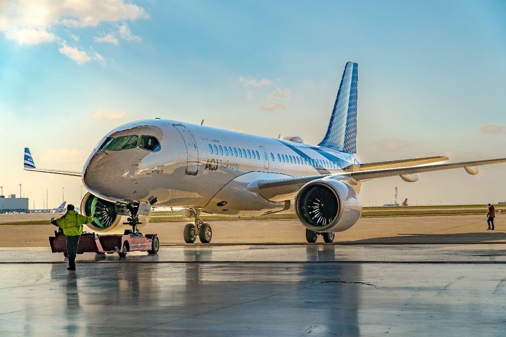 Der erste ACJ TwoTwenty hat seinen Erstflug nach Completion absolviert ...