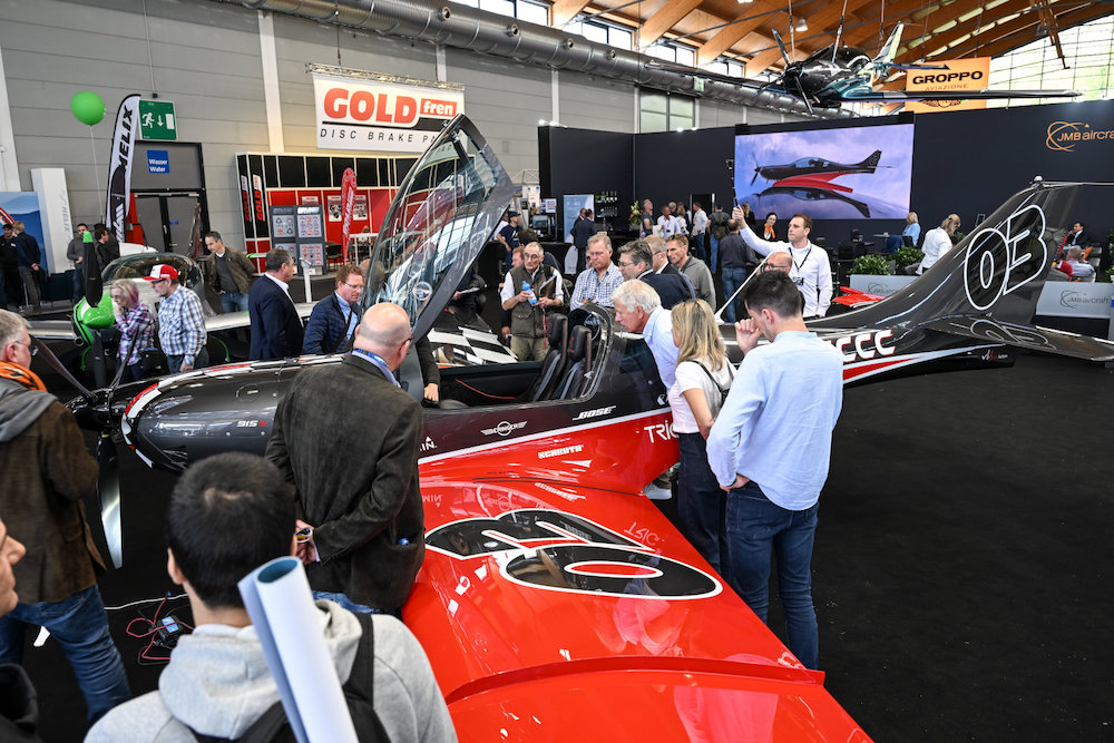 JMB Aircraft zeigt 160-PS-Rotax und Turbine auf der AERO - Aerobuzz.de