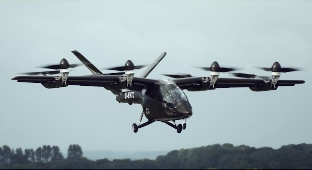 Erster freier Flug des eVTOL-Flugtaxis VX4 von Vertical Aerospace ...