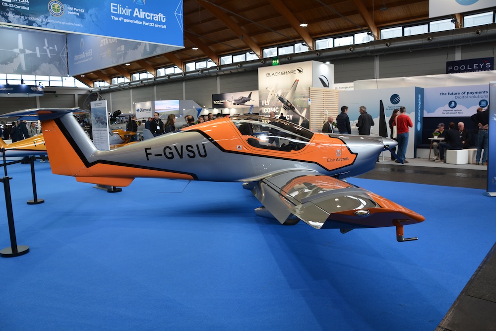 Elixir hat das 25. Serienflugzeug ausgeliefert - Aerobuzz.de