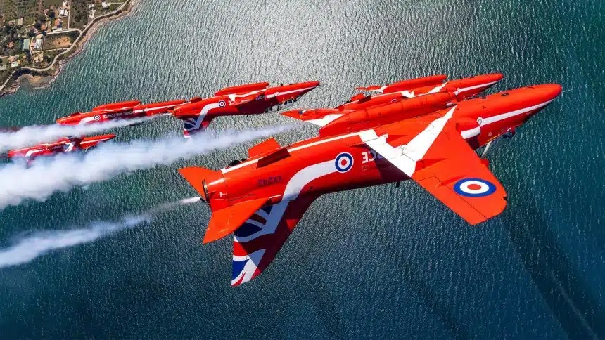 Die Red Arrows fliegen nur noch mit sieben Hawk T1 - Aerobuzz.de